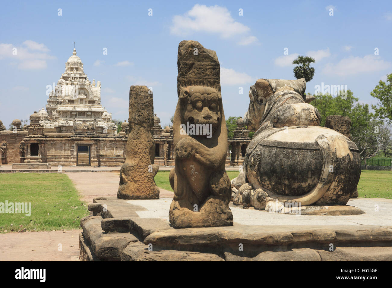 Kailasanatha temple , Dravidian temple architecture , Pallava period ...