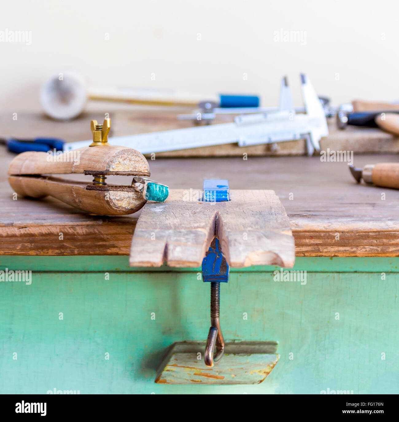 Workbench clamp hi-res stock photography and images - Alamy
