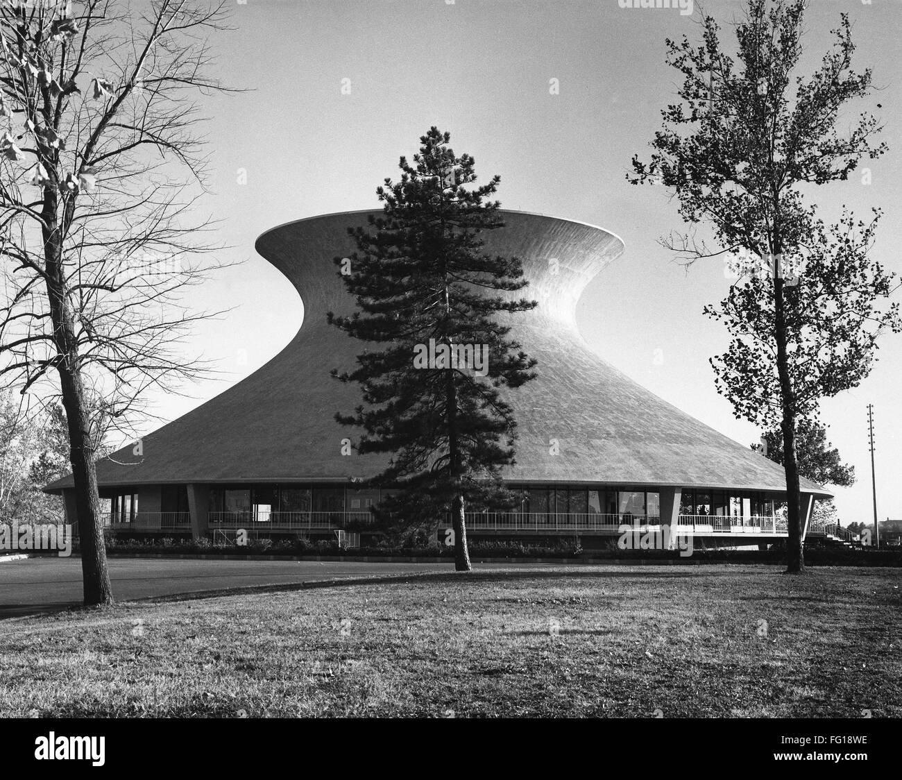 ST. LOUIS: PLANETARIUM. /nThe James S. McDonnell Planetarium in St ...