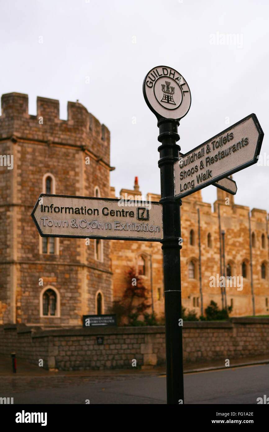 Sign Post in front of Windsor Castle Stock Photo - Alamy