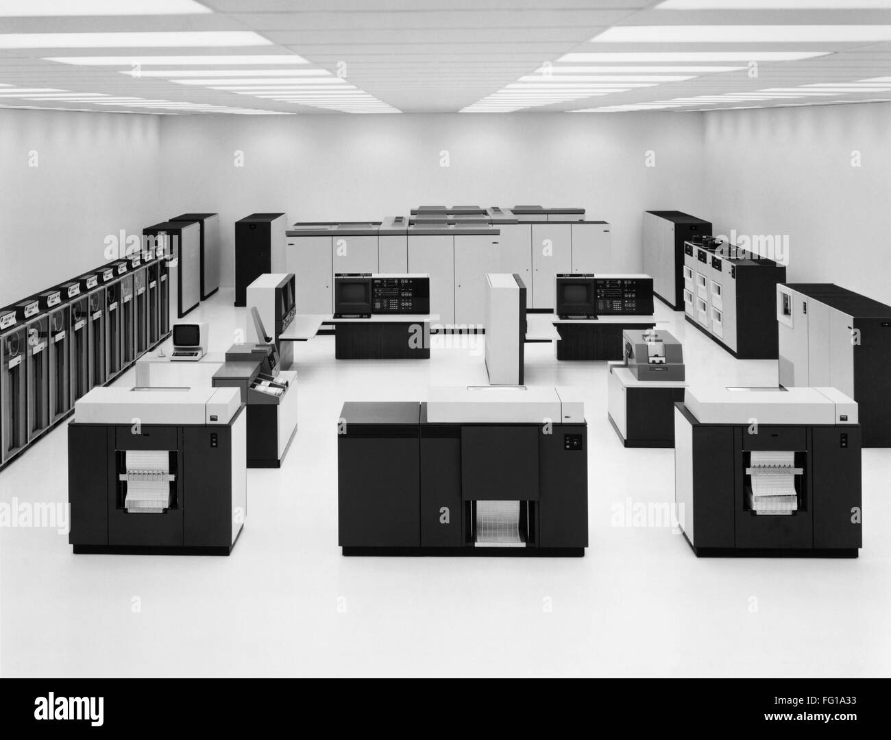 Ibm mainframe 1970 hi-res stock photography and images - Alamy