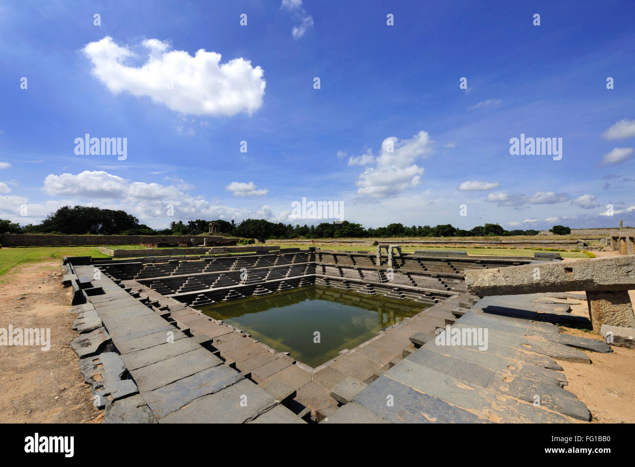 Water wells india hi-res stock photography and images - Alamy