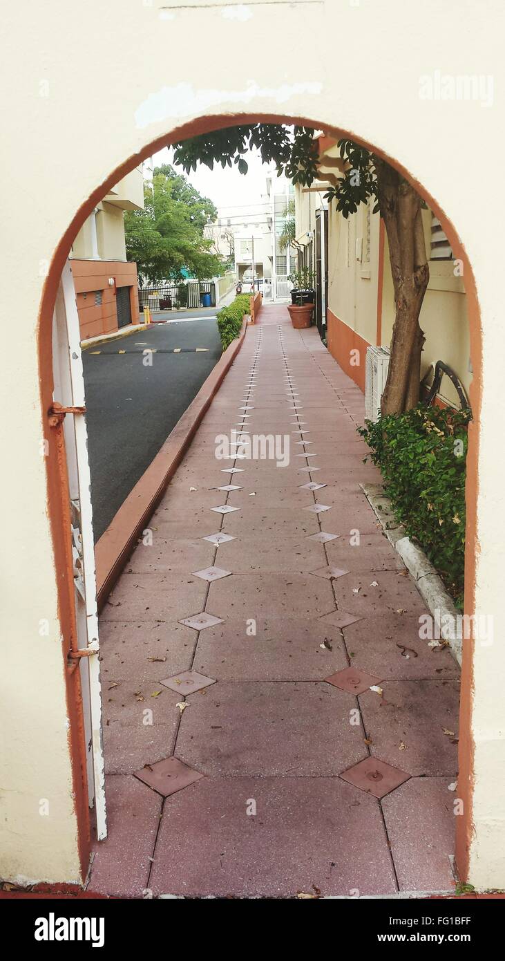 Through arch hi-res stock photography and images - Alamy