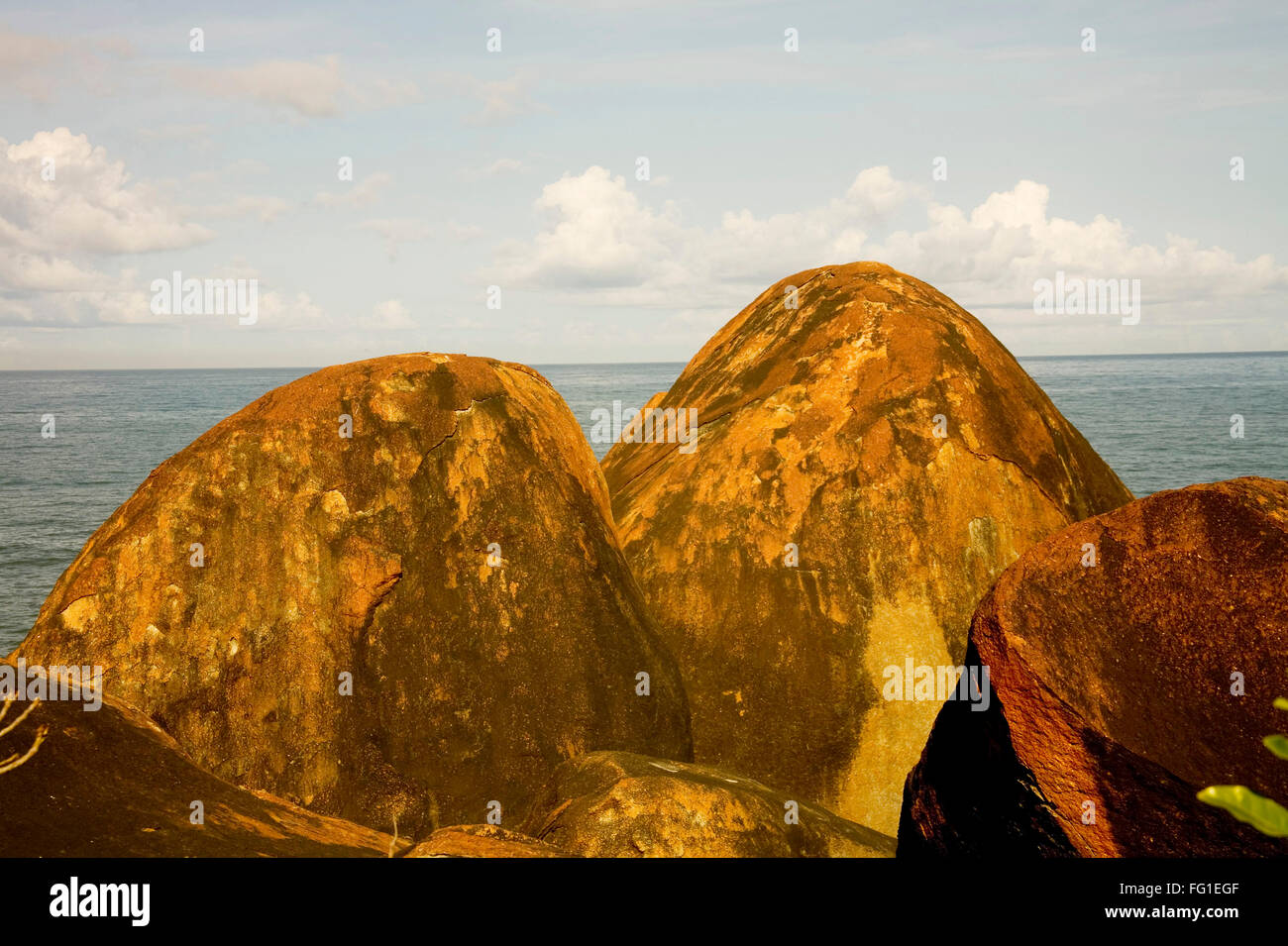 Goa beach couple hi-res stock photography and images - Alamy
