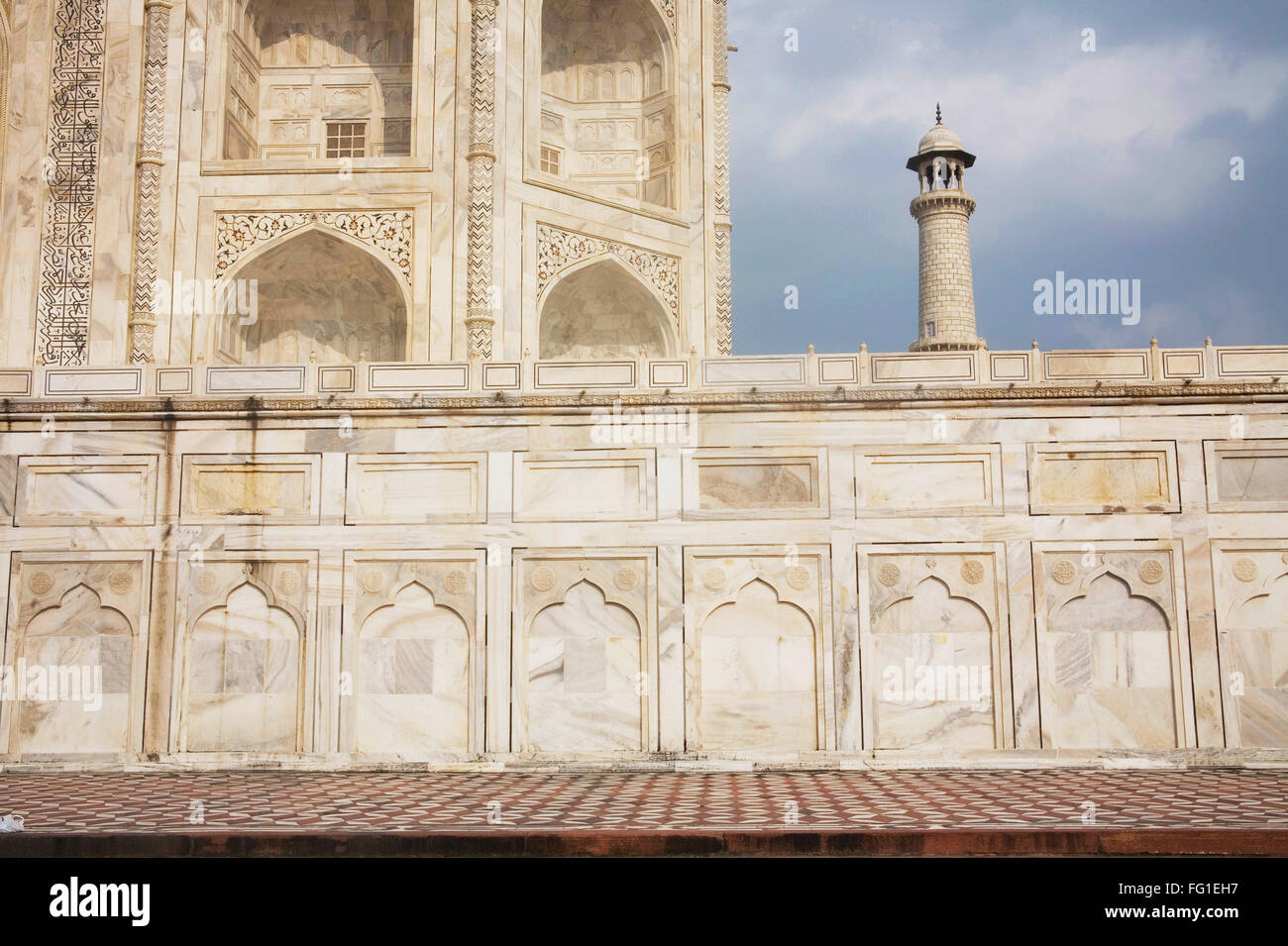 White marble structure of platform and single pillar of Taj Mahal seven ...