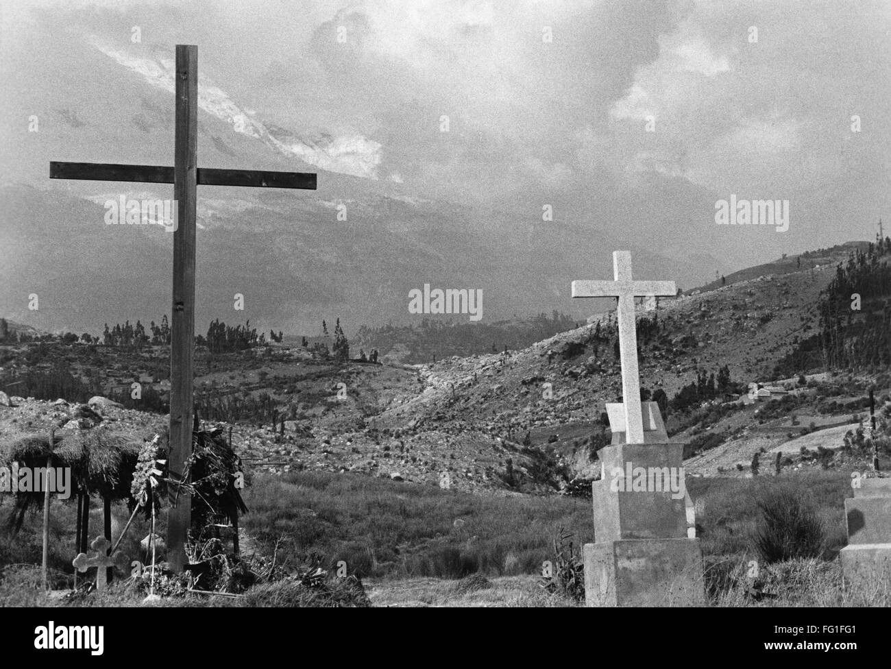 1970 avalanche hi-res stock photography and images - Alamy