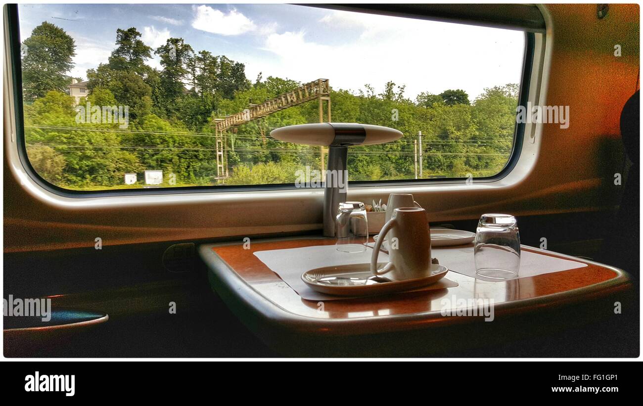 Train restaurant car hi-res stock photography and images - Alamy