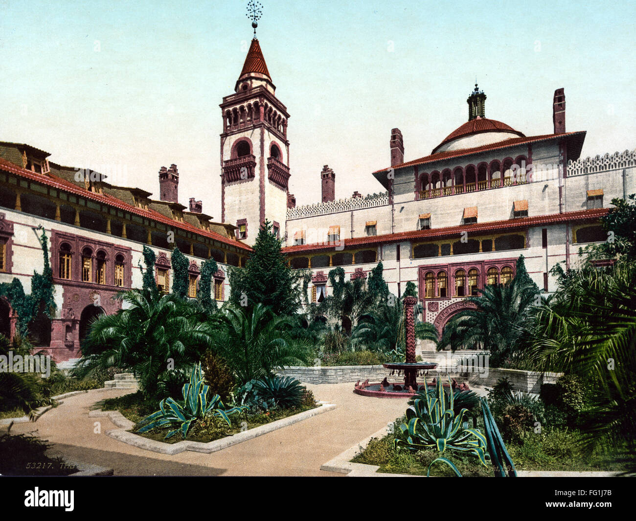 PONCE DE LE╙N HOTEL, c1898. /nThe courtyard of the Ponce De Leon Hotel ...