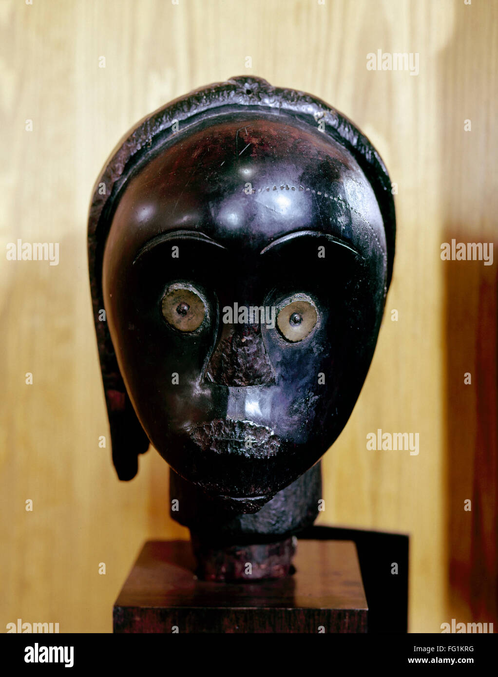 AFRICAN ART: FANG MASK. /nWooden reliquary mask made by the Fang tribe ...