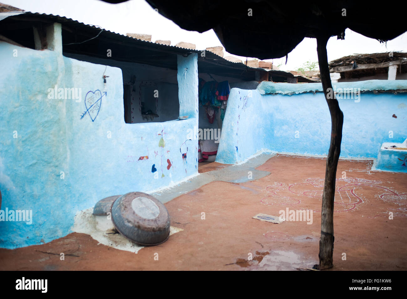 Mud house hi-res stock photography and images - Alamy
