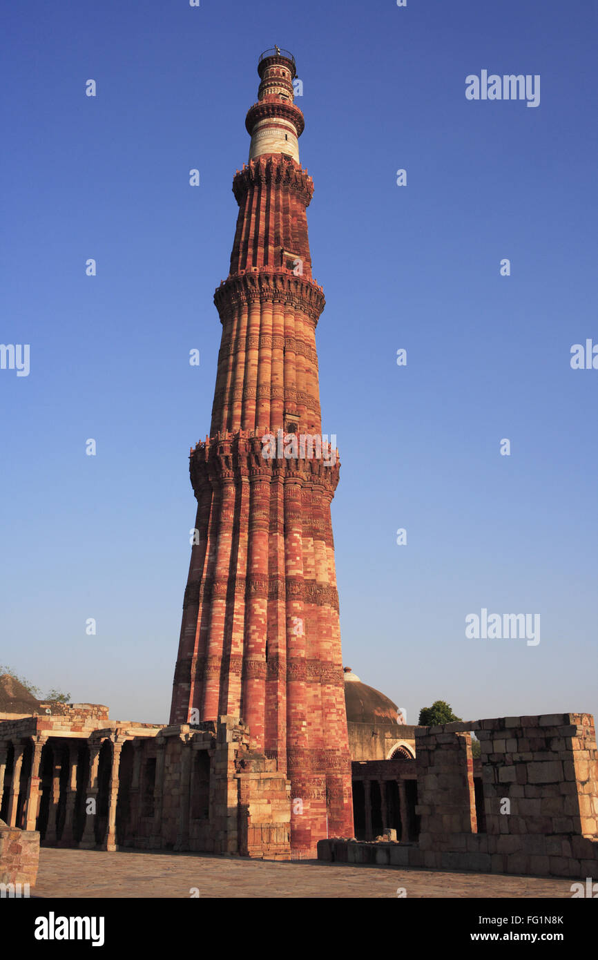 Qutab Minar built in 1311 red sandstone tower , Indo Muslim art , Delhi ...