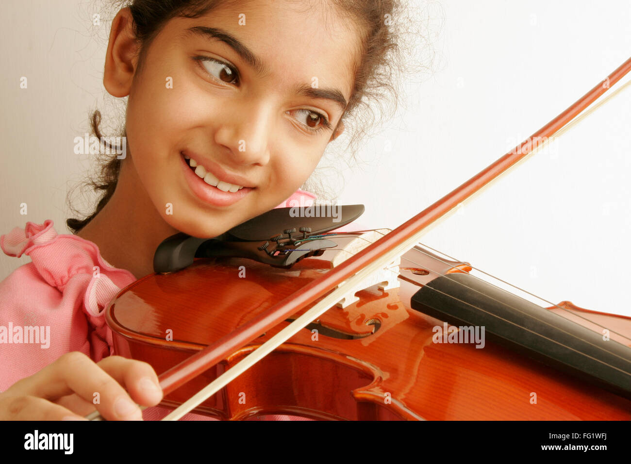 girl playing musical instrument Violin - Model Release # 191 Stock ...