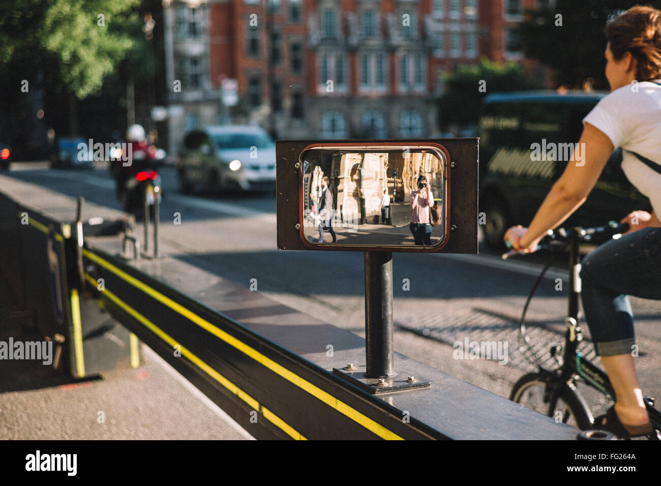 Street reflection on mirror hi-res stock photography and images - Alamy