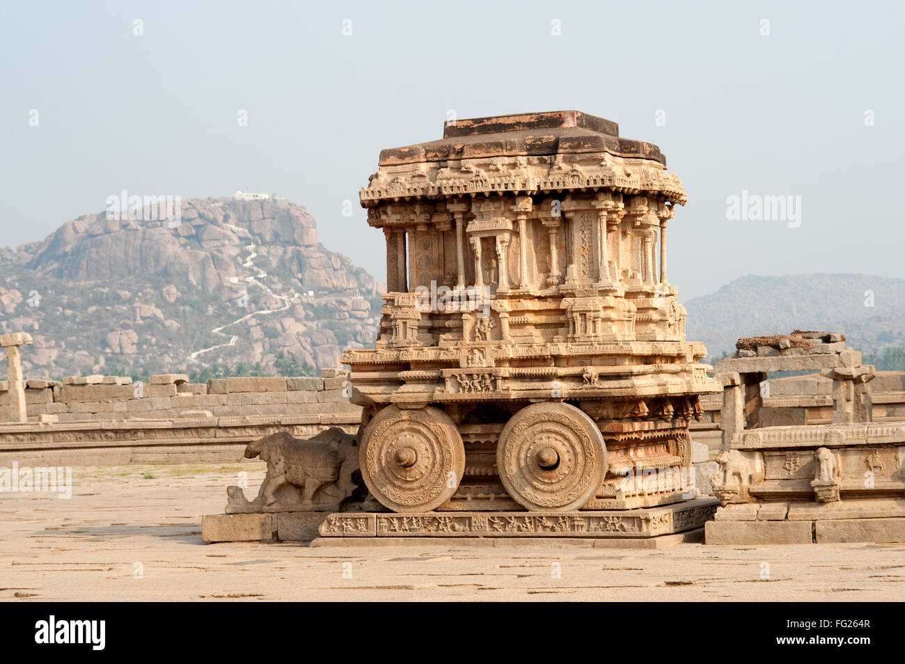 Hampi stone carving hi-res stock photography and images - Alamy