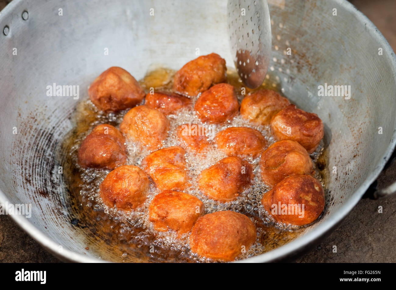 Pakoda hi-res stock photography and images - Alamy