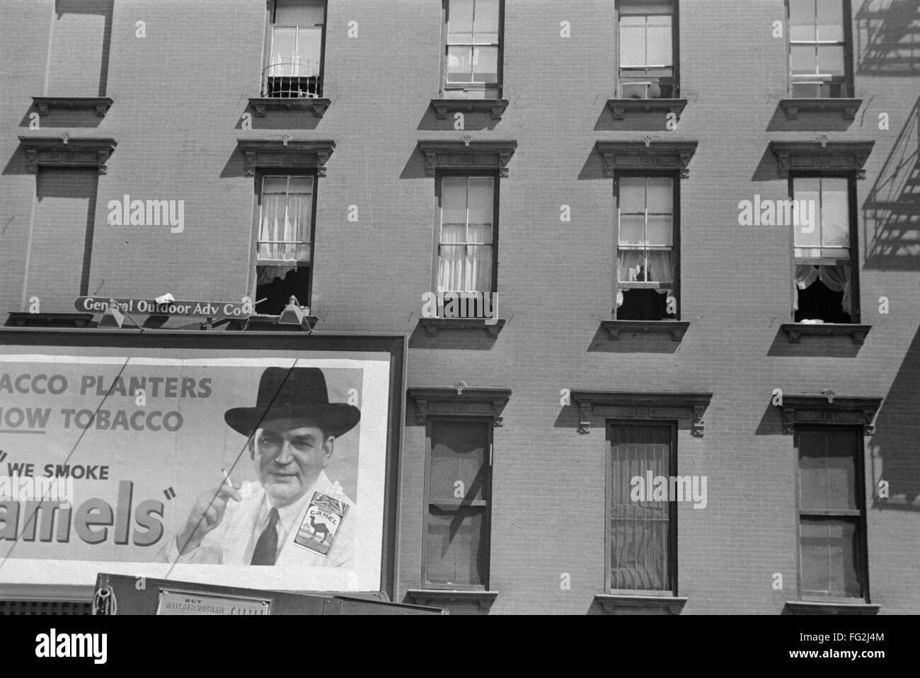 New york city tenement buildings hi-res stock photography and images ...