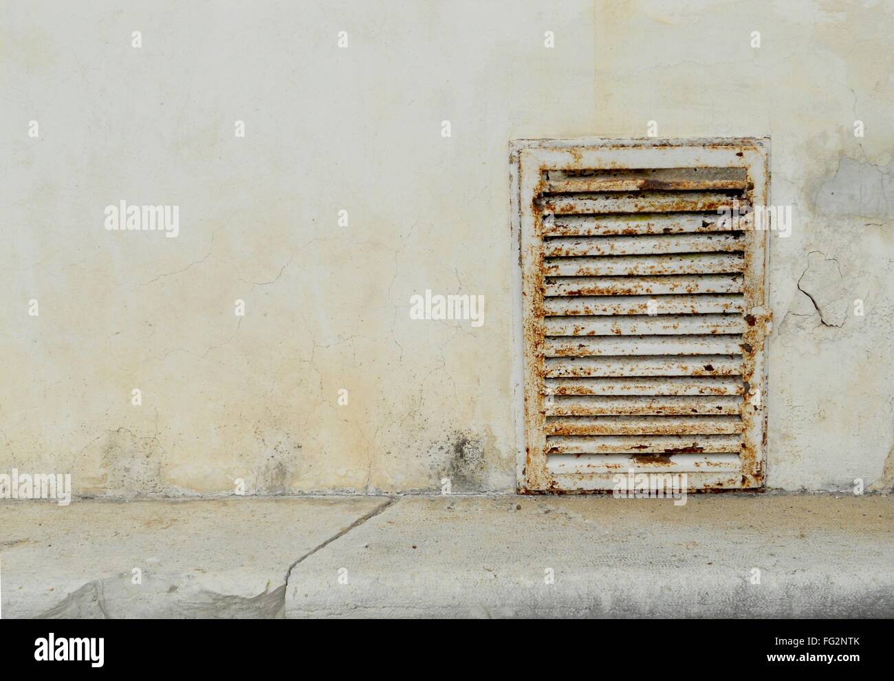 Rusty duct hi-res stock photography and images - Alamy