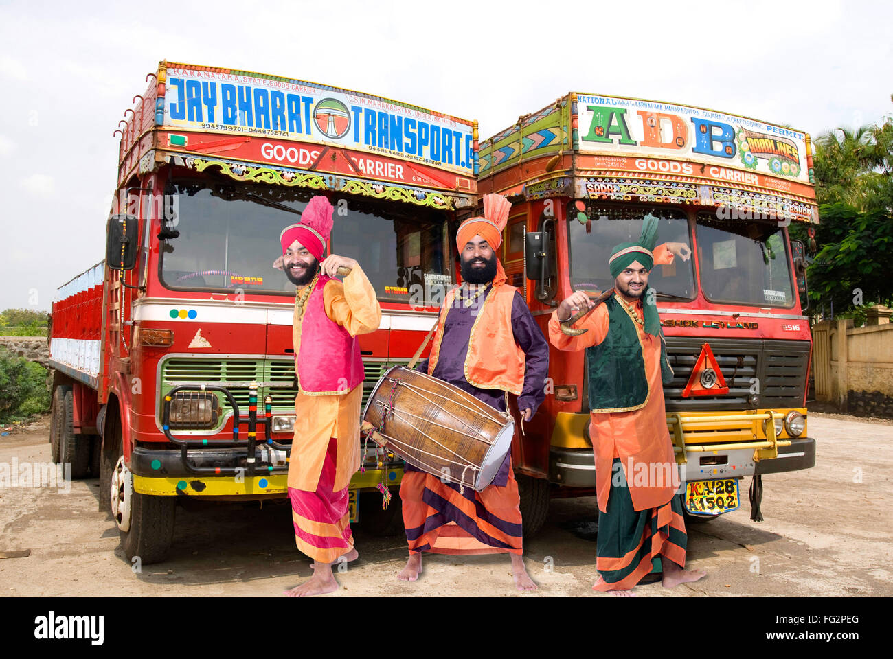 Dholak instrument hi-res stock photography and images - Alamy