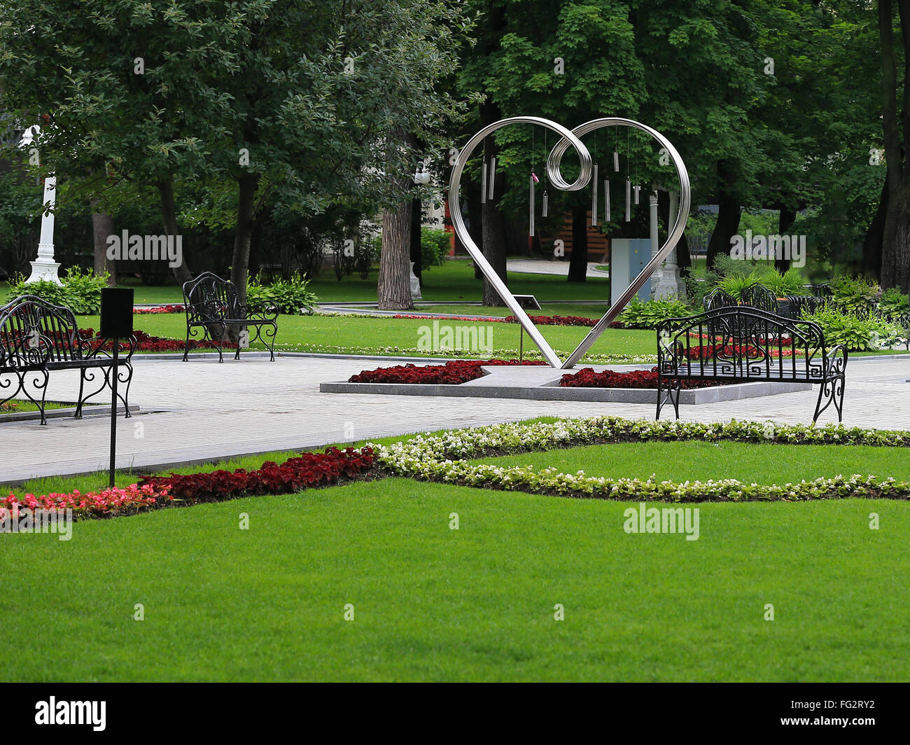 Symbol Valentine Sweetheart in a city park in stainless steel Stock ...