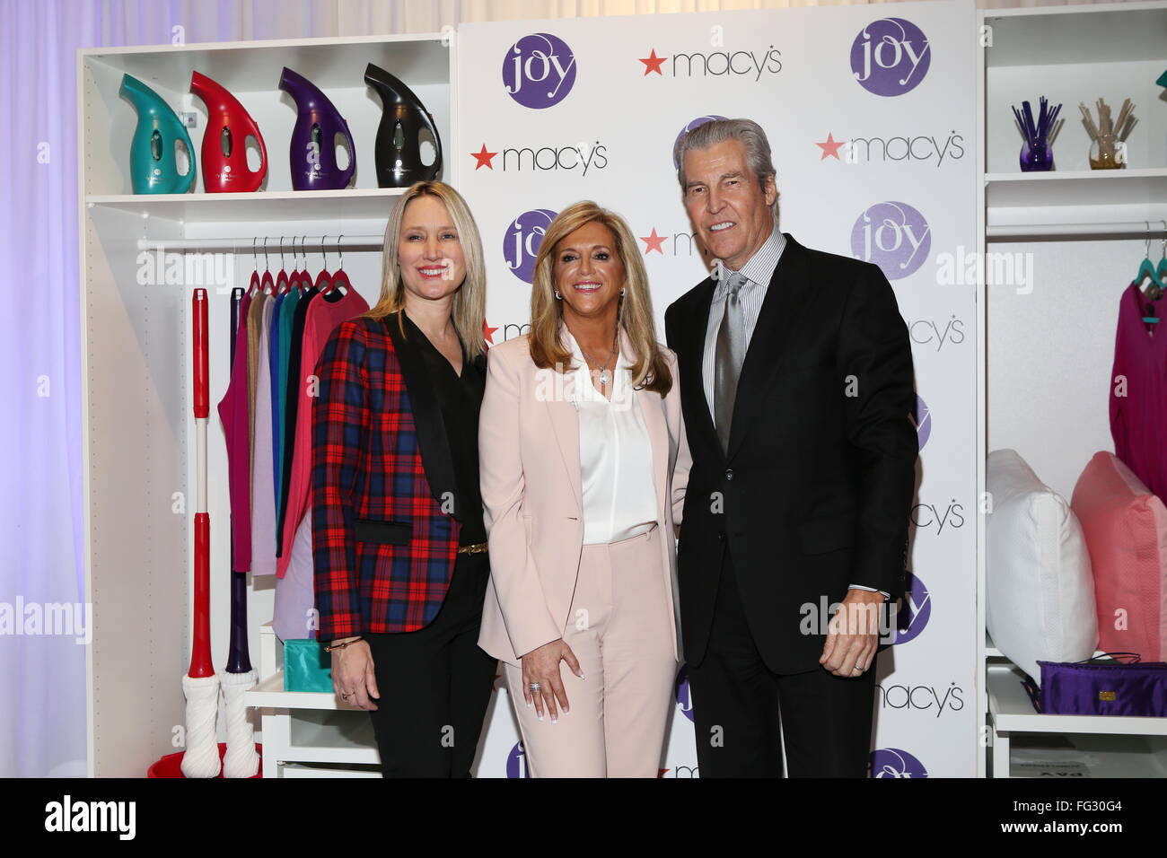 Inventor and entrepreneur Joy Mangano makes an appearance at Macy's ...