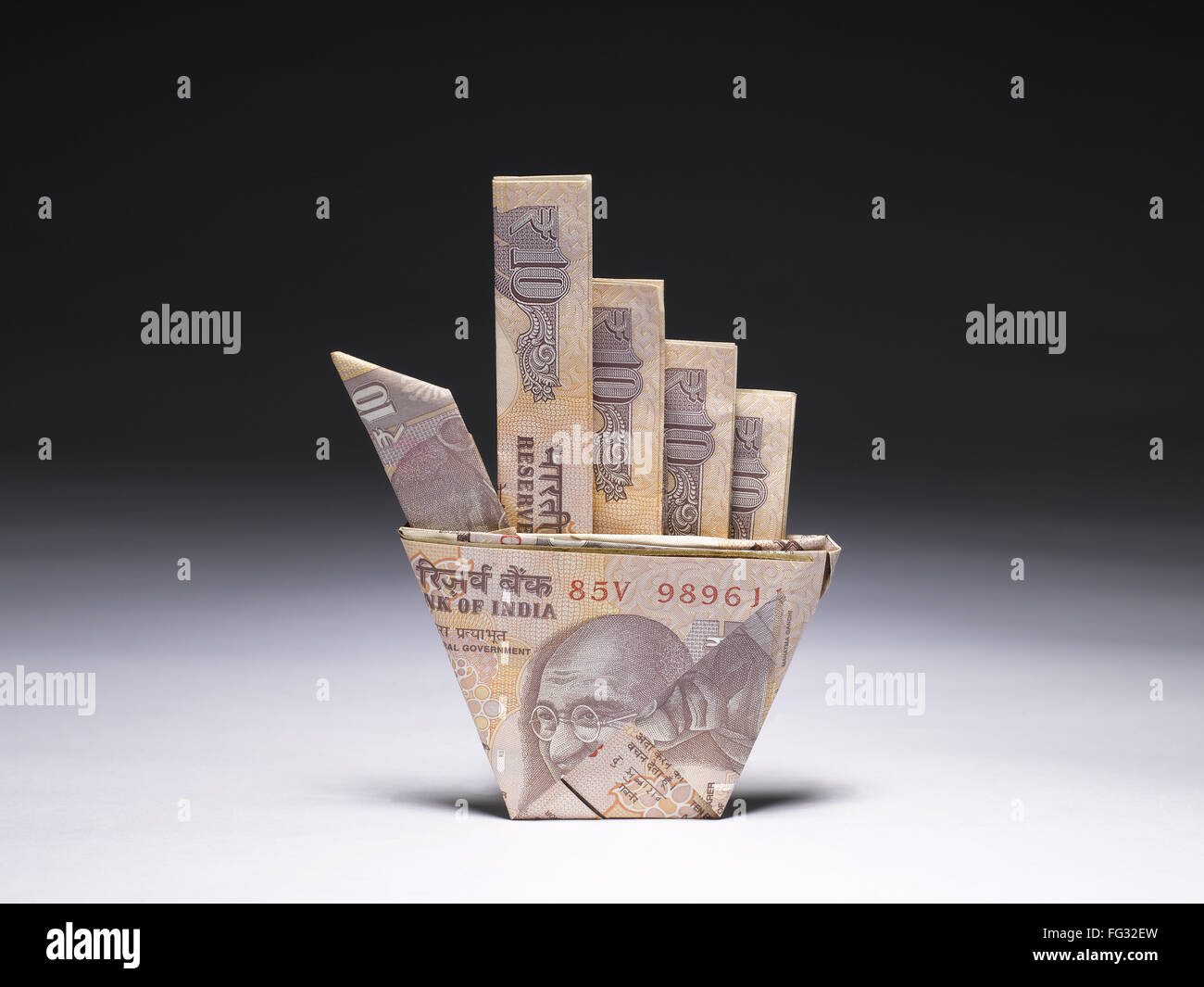 origami currency India Stock Photo - Alamy