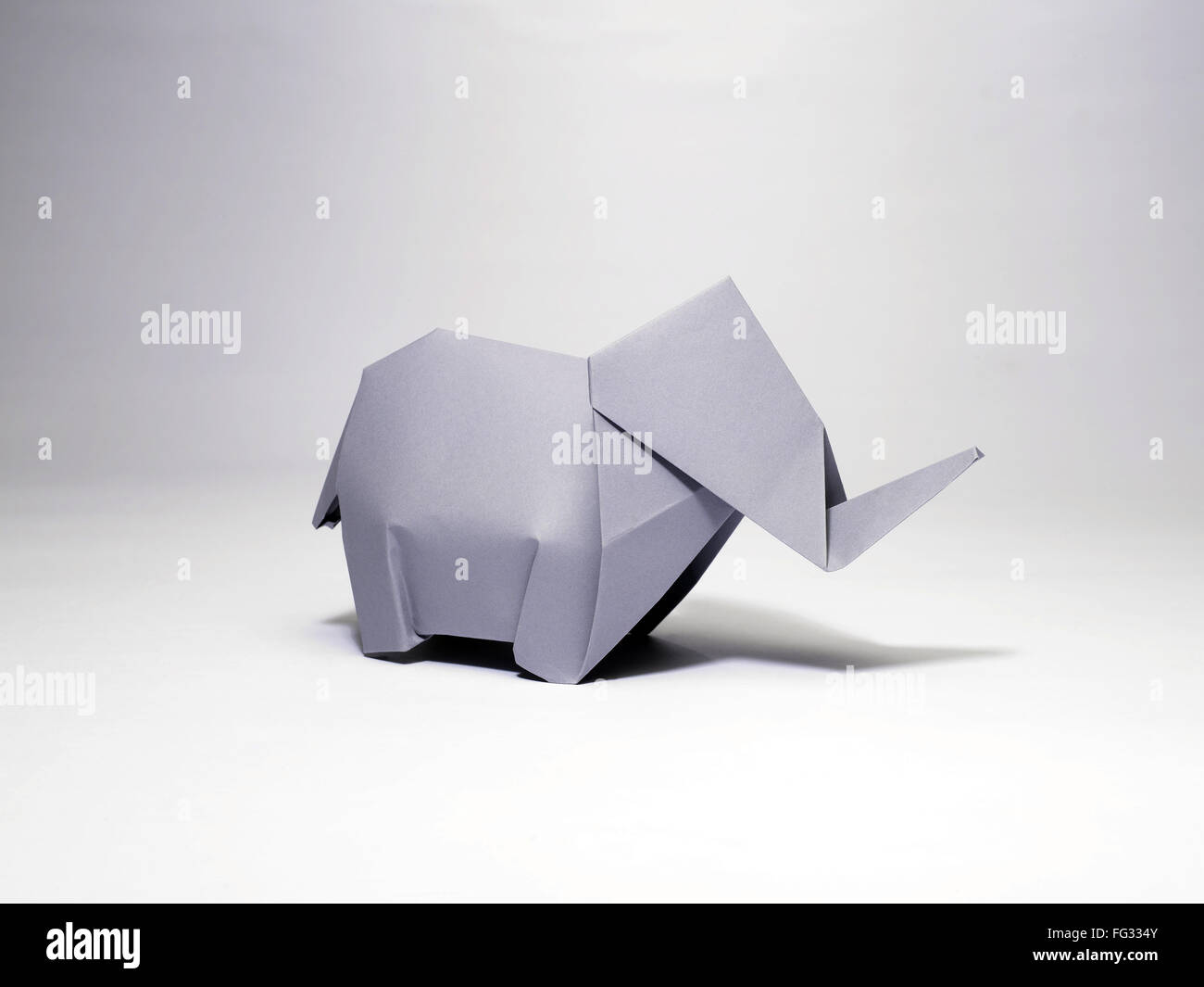 Origami paper elephant hi-res stock photography and images - Alamy