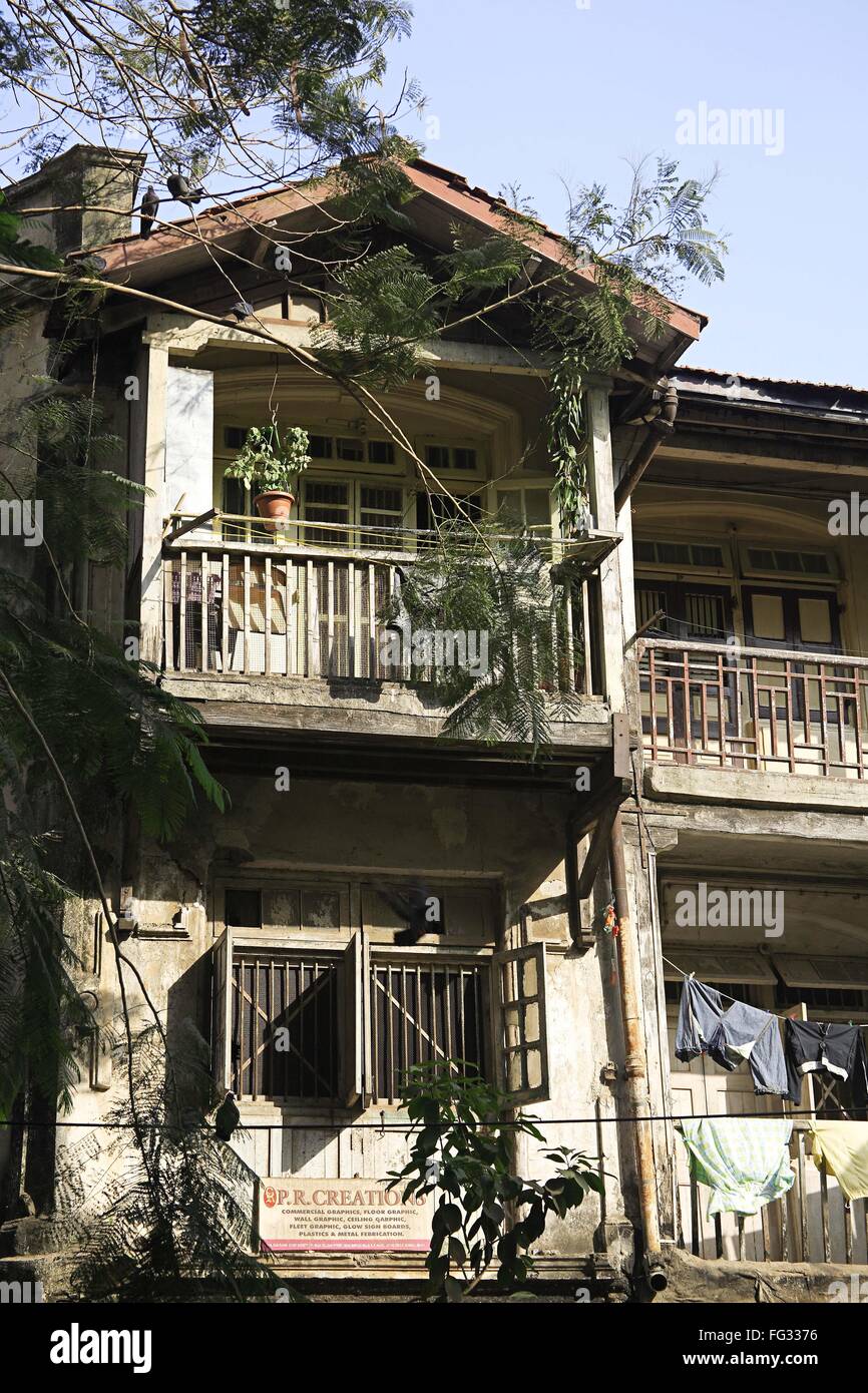 Chawl housing hi-res stock photography and images - Alamy