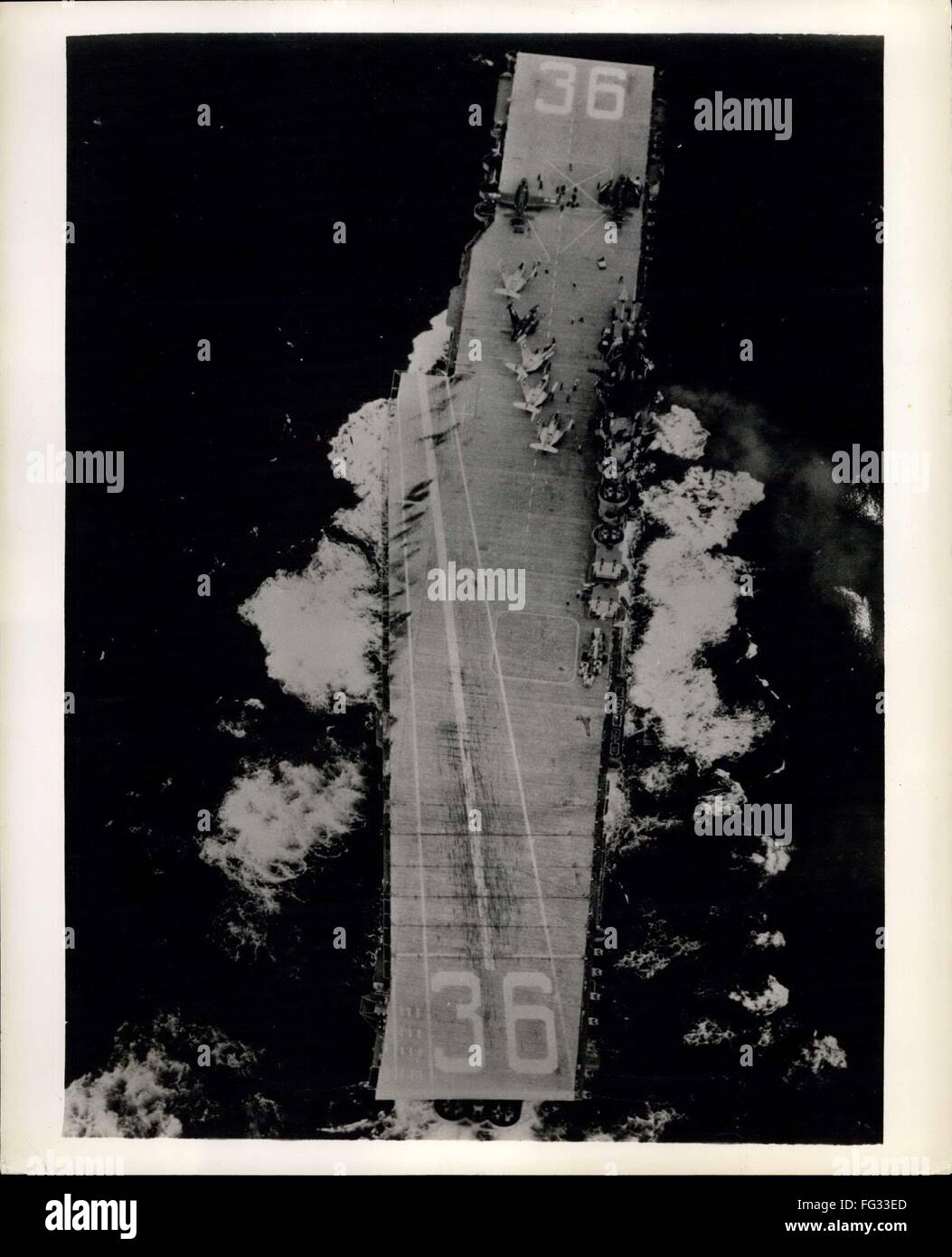 Jet landing on aircraft carrier ship hi-res stock photography and ...