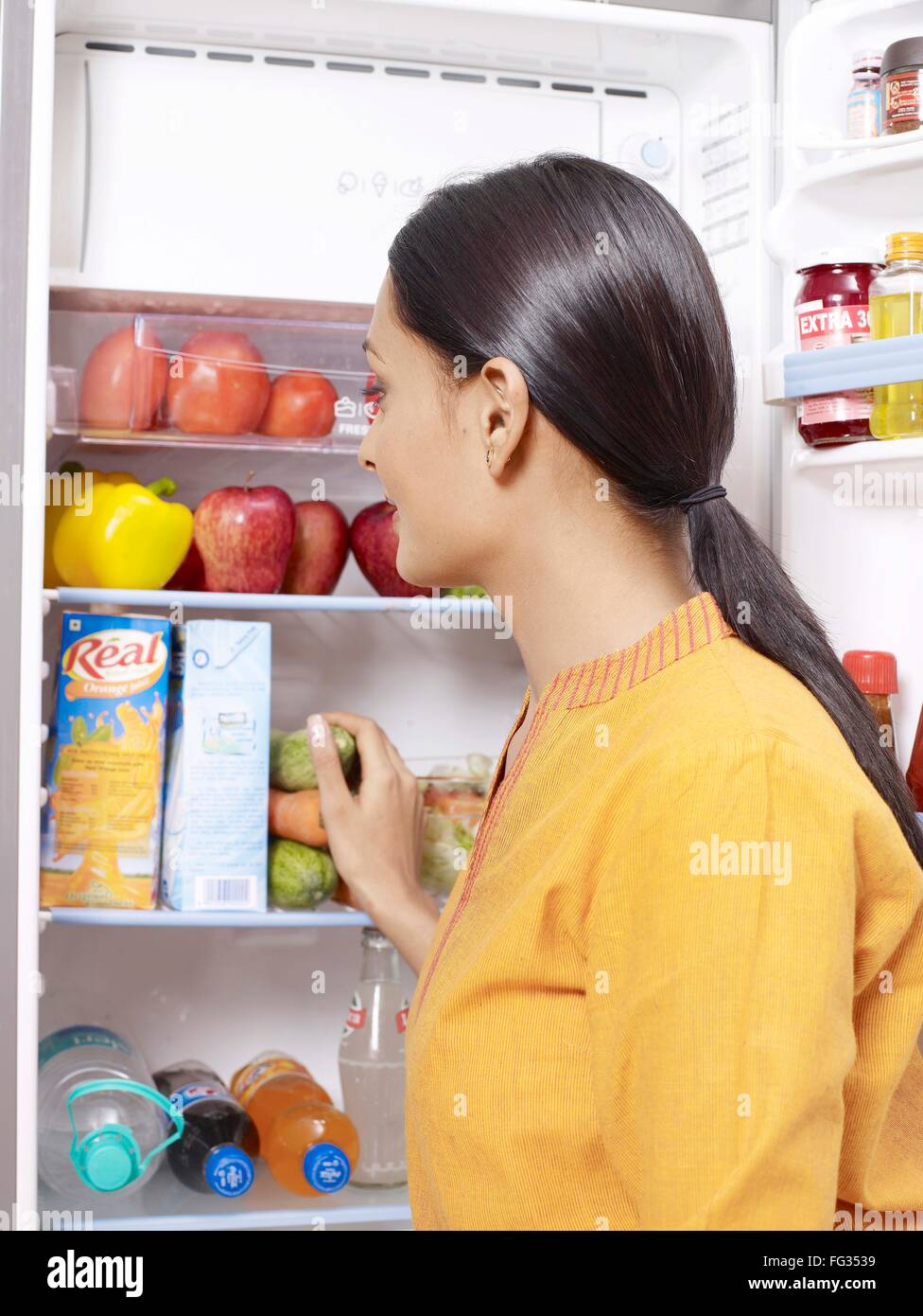 Modern refrigerator india hi-res stock photography and images - Alamy