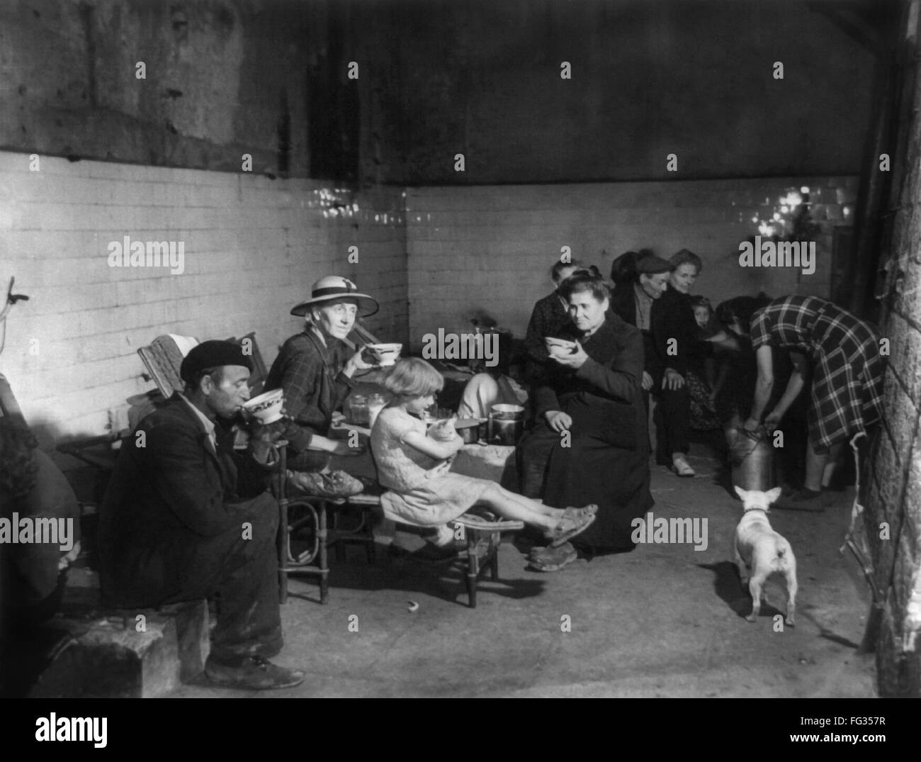 September 1944 hi-res stock photography and images - Alamy