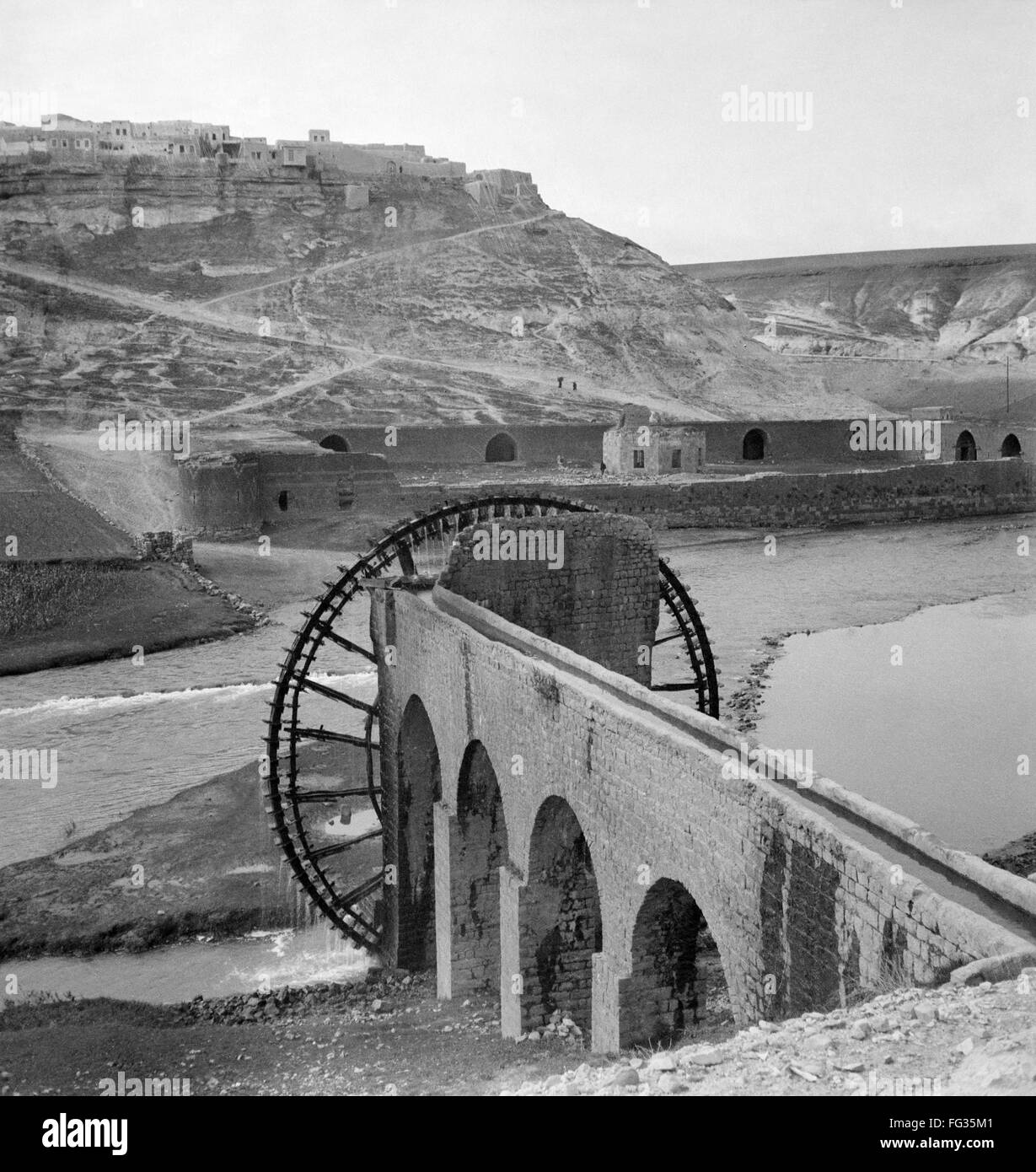 Noria at orontes river in hama High Resolution Stock Photography and ...