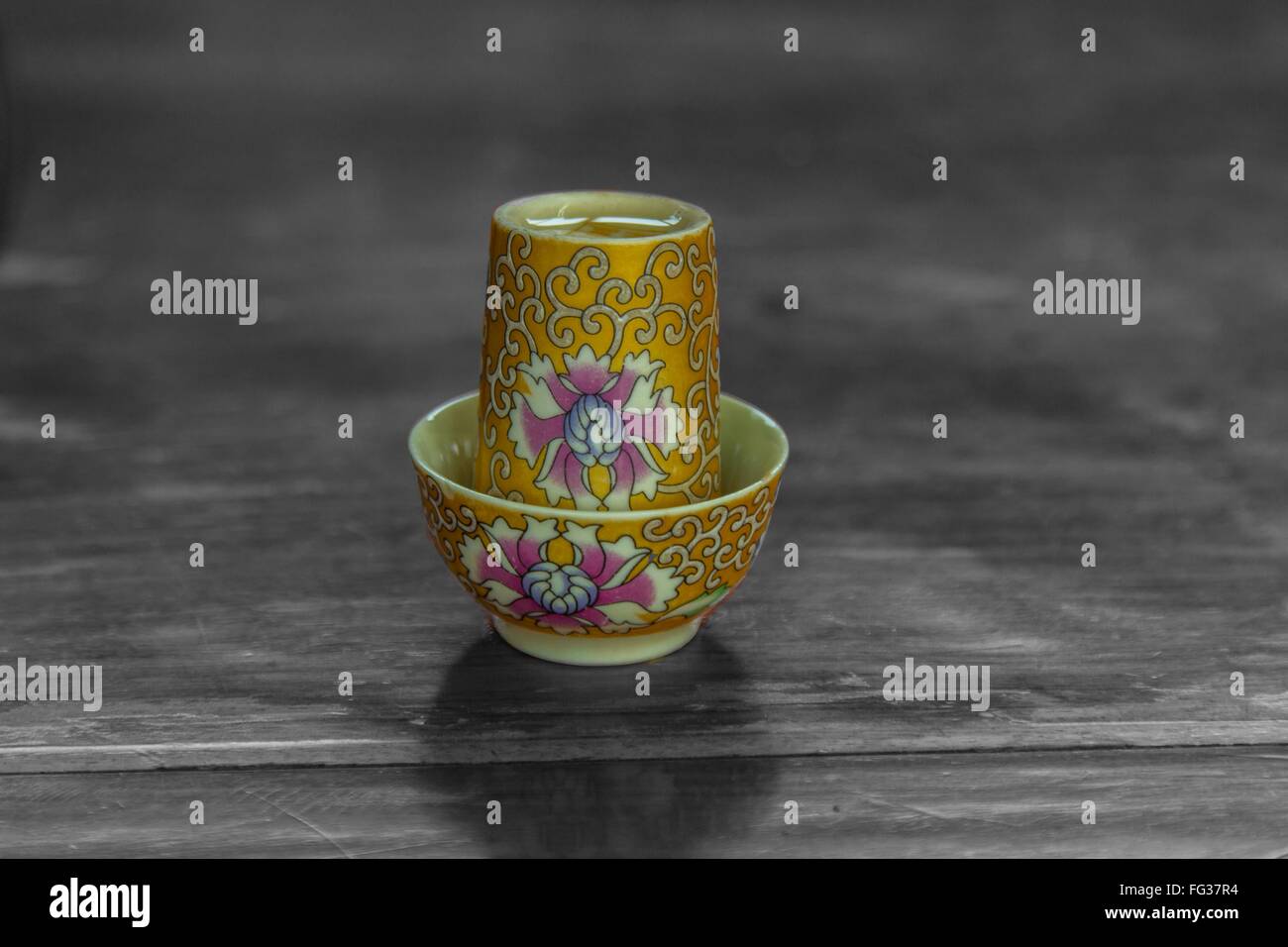 Upside Down Bowl High Resolution Stock Photography and Images - Alamy