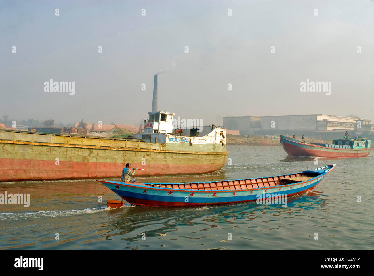 Bangladesh river pollution hi-res stock photography and images - Alamy