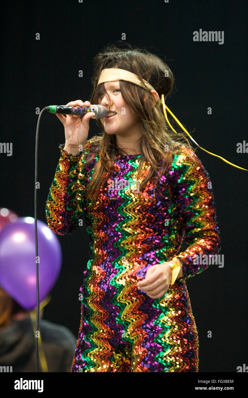 Brazilian rock band CSS playing at the Glastonbury Festival 2007 ...