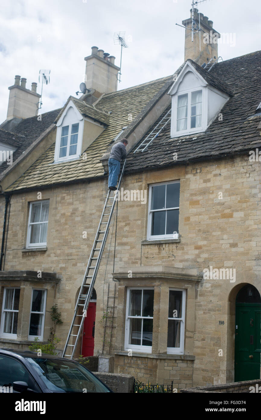 Very long ladder hi-res stock photography and images - Alamy