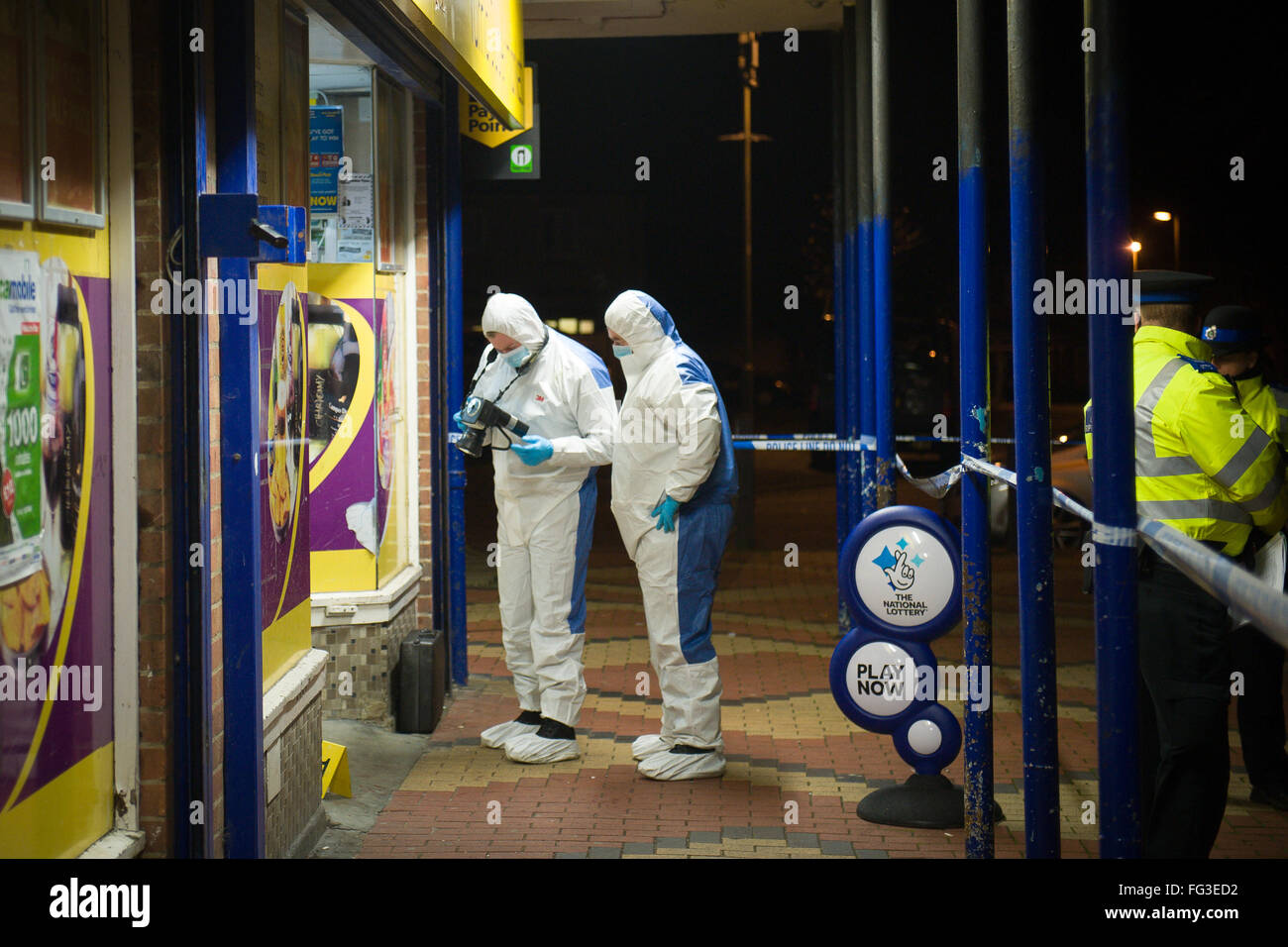 Scene of Crime Officers (SOCO)at a crime scene in Oxford UK Stock Photo ...