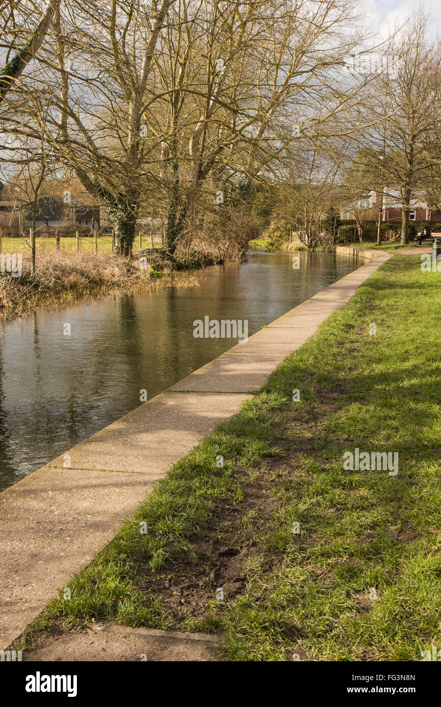 Valley of river darent hi-res stock photography and images - Alamy