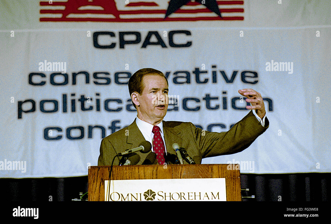 Pat buchanan american conservative hi-res stock photography and images ...