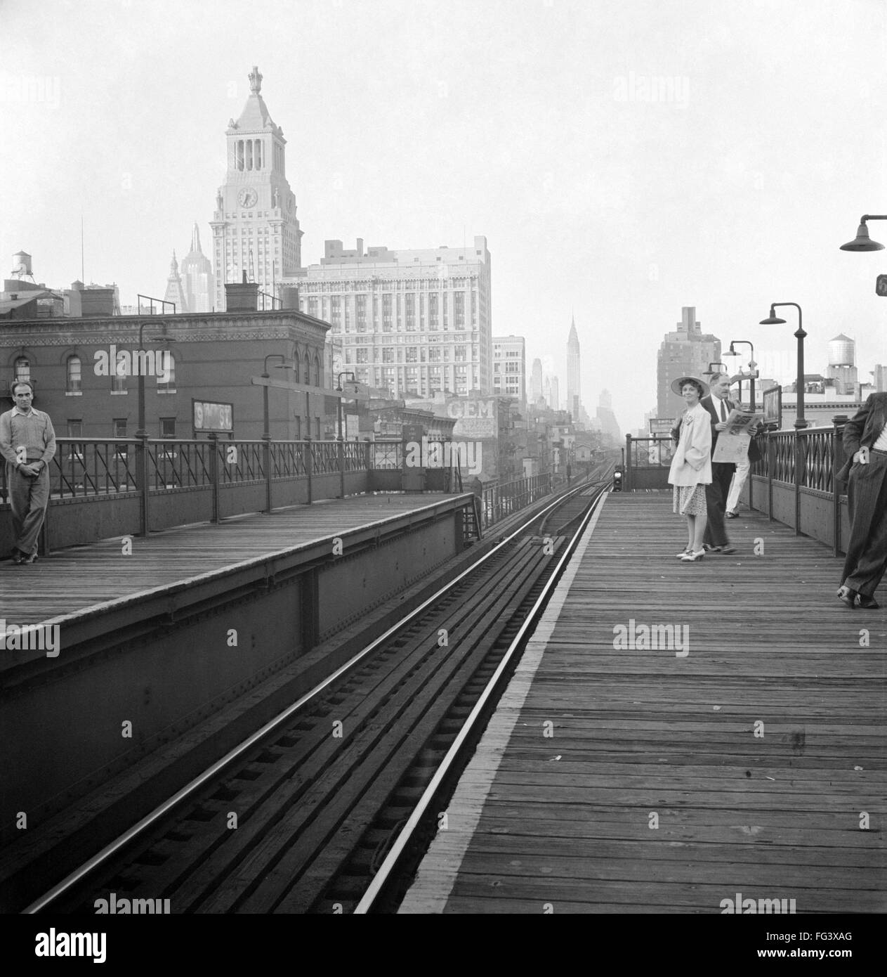 NYC: ELEVATED TRAIN, 1942. /nPassengers waiting on the Third Avenue ...