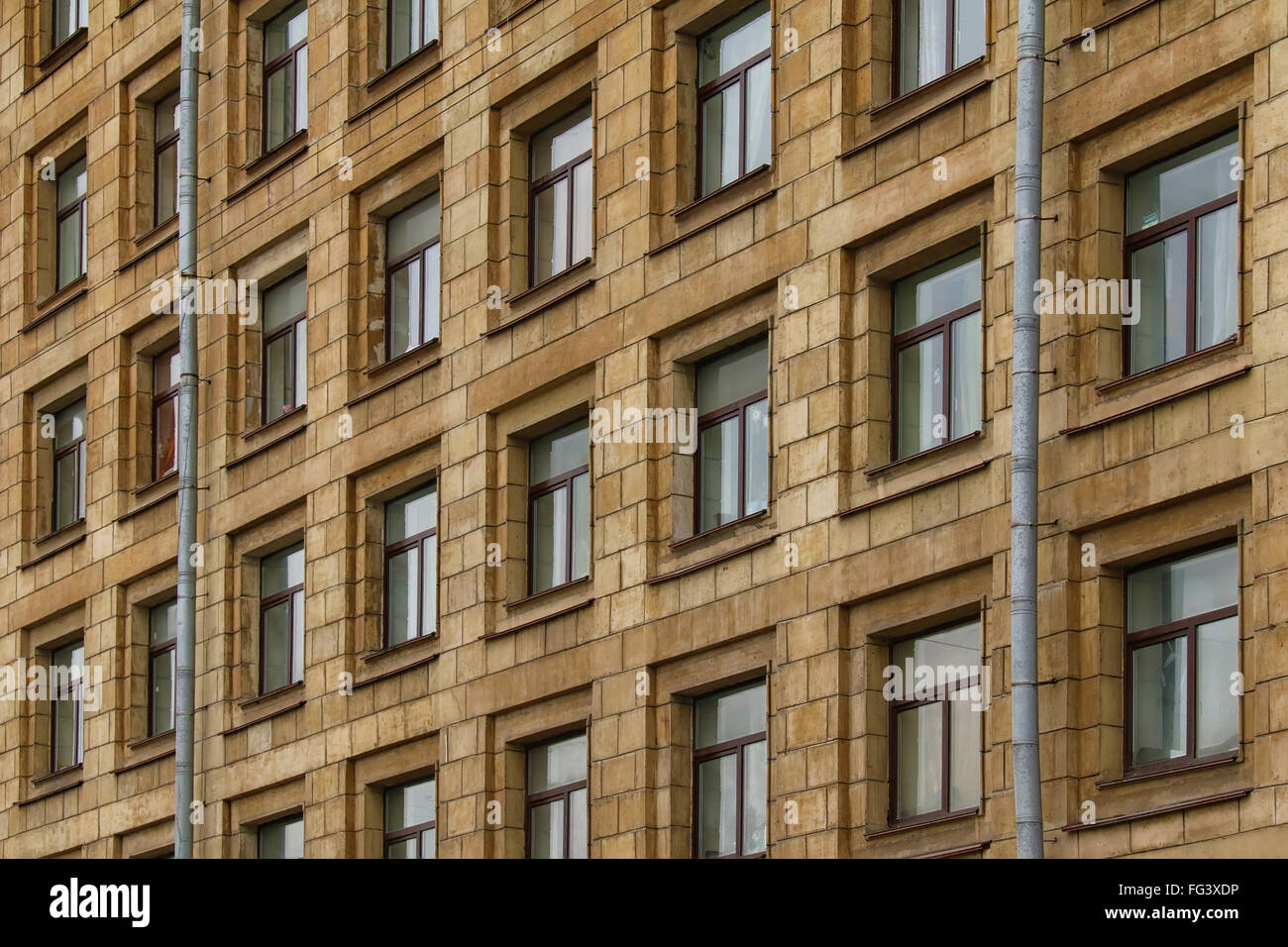 Windows in row on hi-res stock photography and images - Alamy