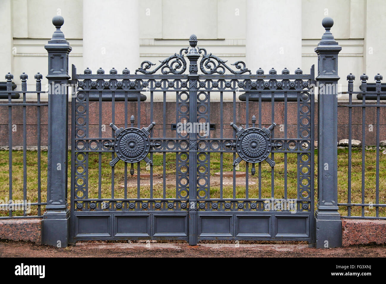 Wrought iron gates st hi-res stock photography and images - Alamy