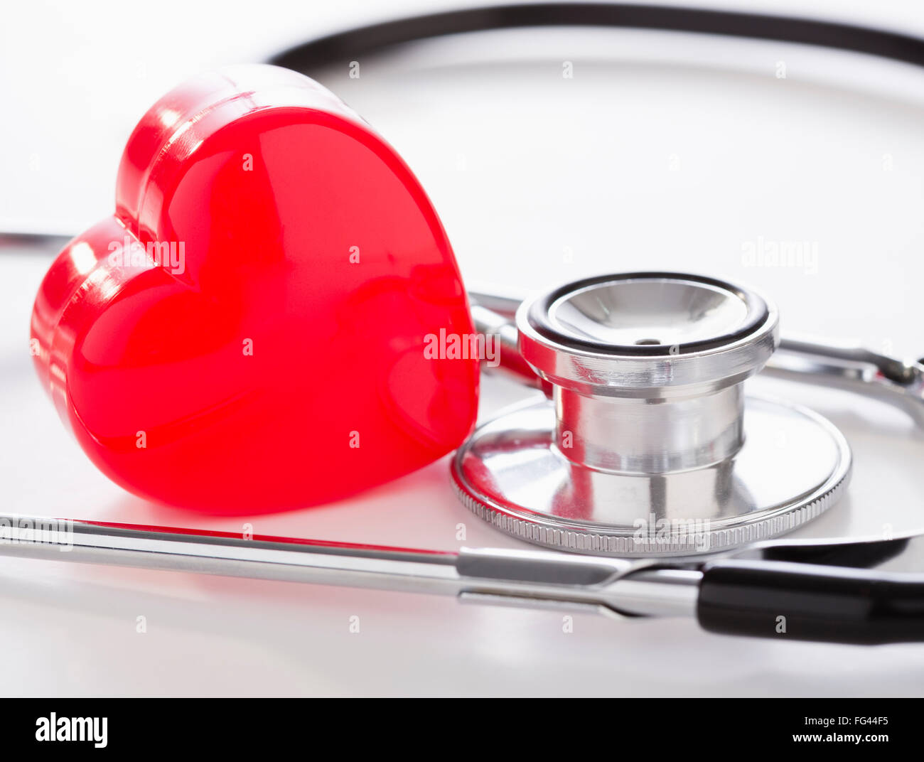 Red stethoscope hi-res stock photography and images - Alamy