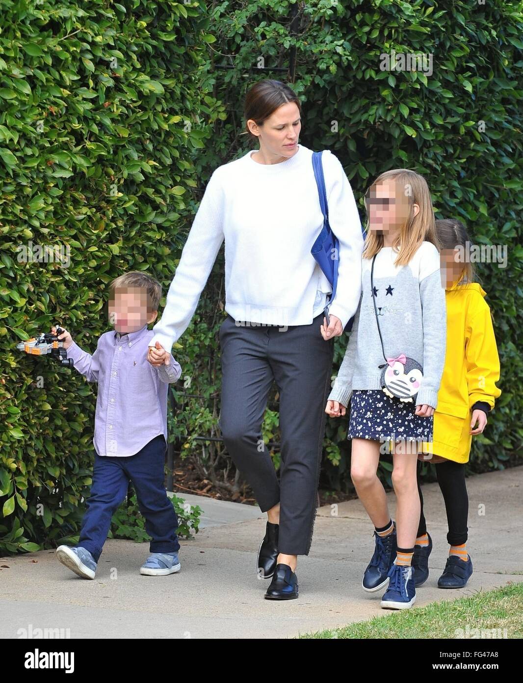 Jennifer Garner out and about in Brentwood with her three children ...