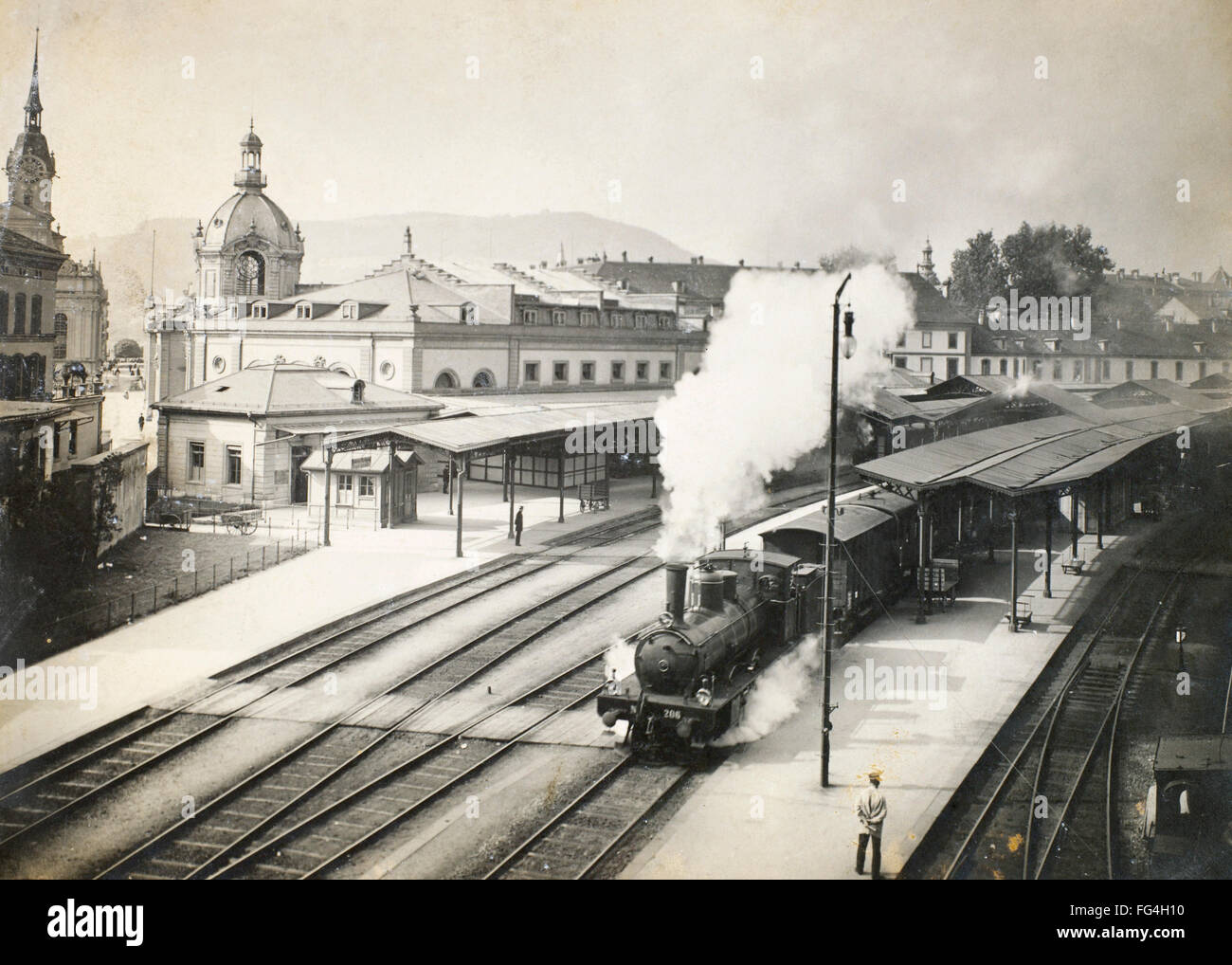 SWITZERLAND: TRAIN STATION. /nThe train station at Bern, Switzerland ...