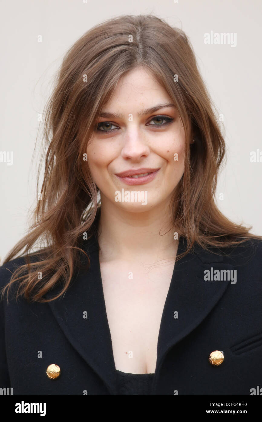 Burberry Prorsum Menswear A/W 16 - Arrivals Featuring: Amber Anderson ...