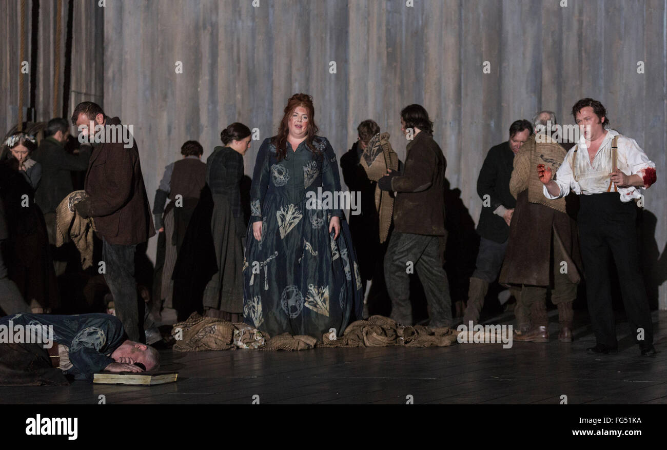 London, UK. 15 February 2016. Marjorie Owens as Norma and Peter Auty as ...