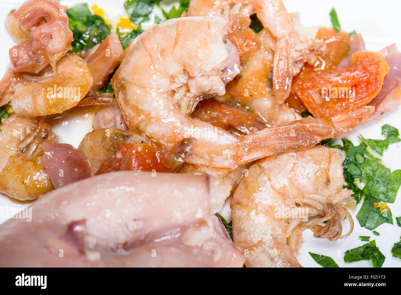 Stuffed squid fried with shrimp Stock Photo - Alamy