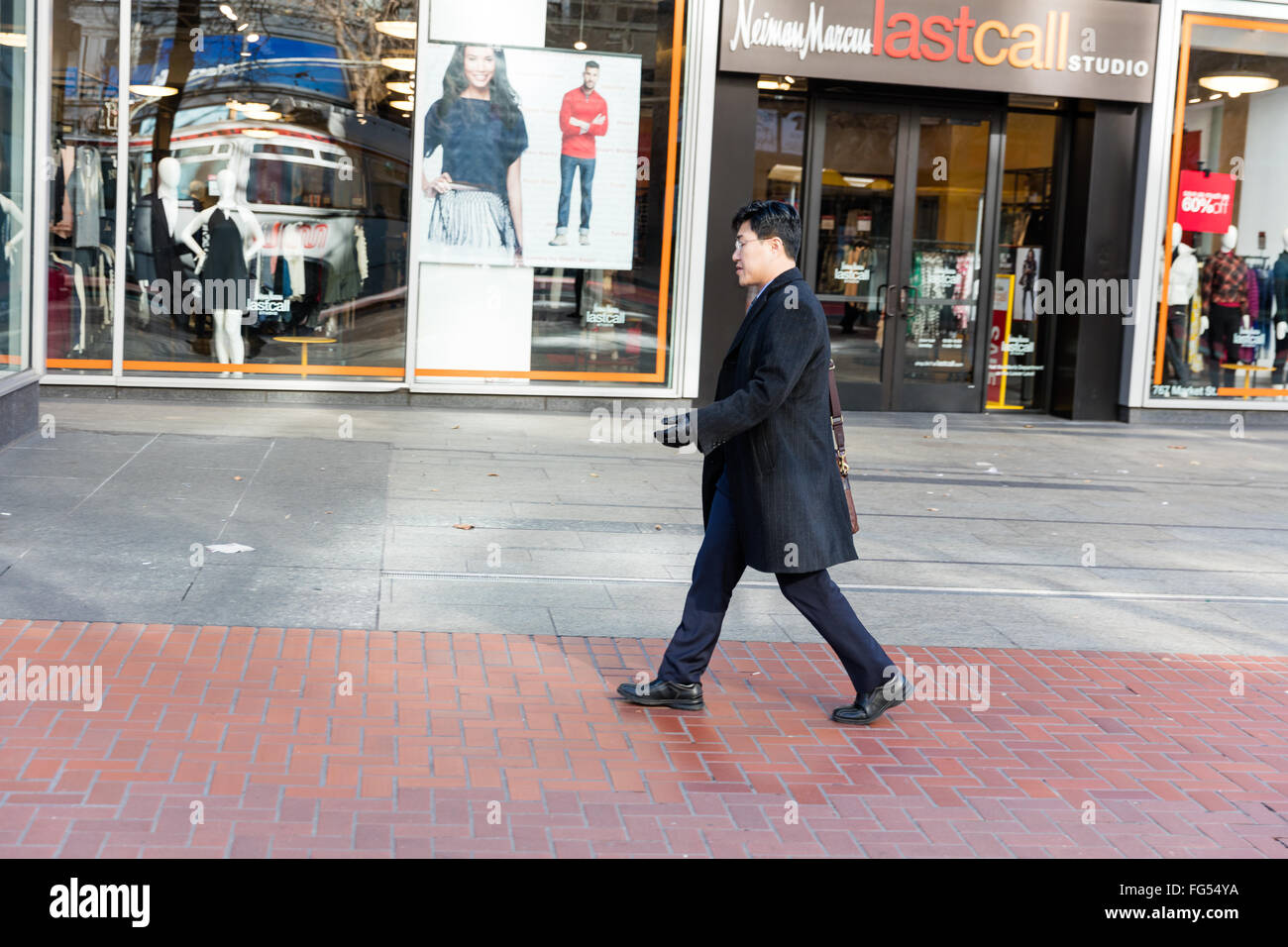Asian sidewalk hi-res stock photography and images - Alamy