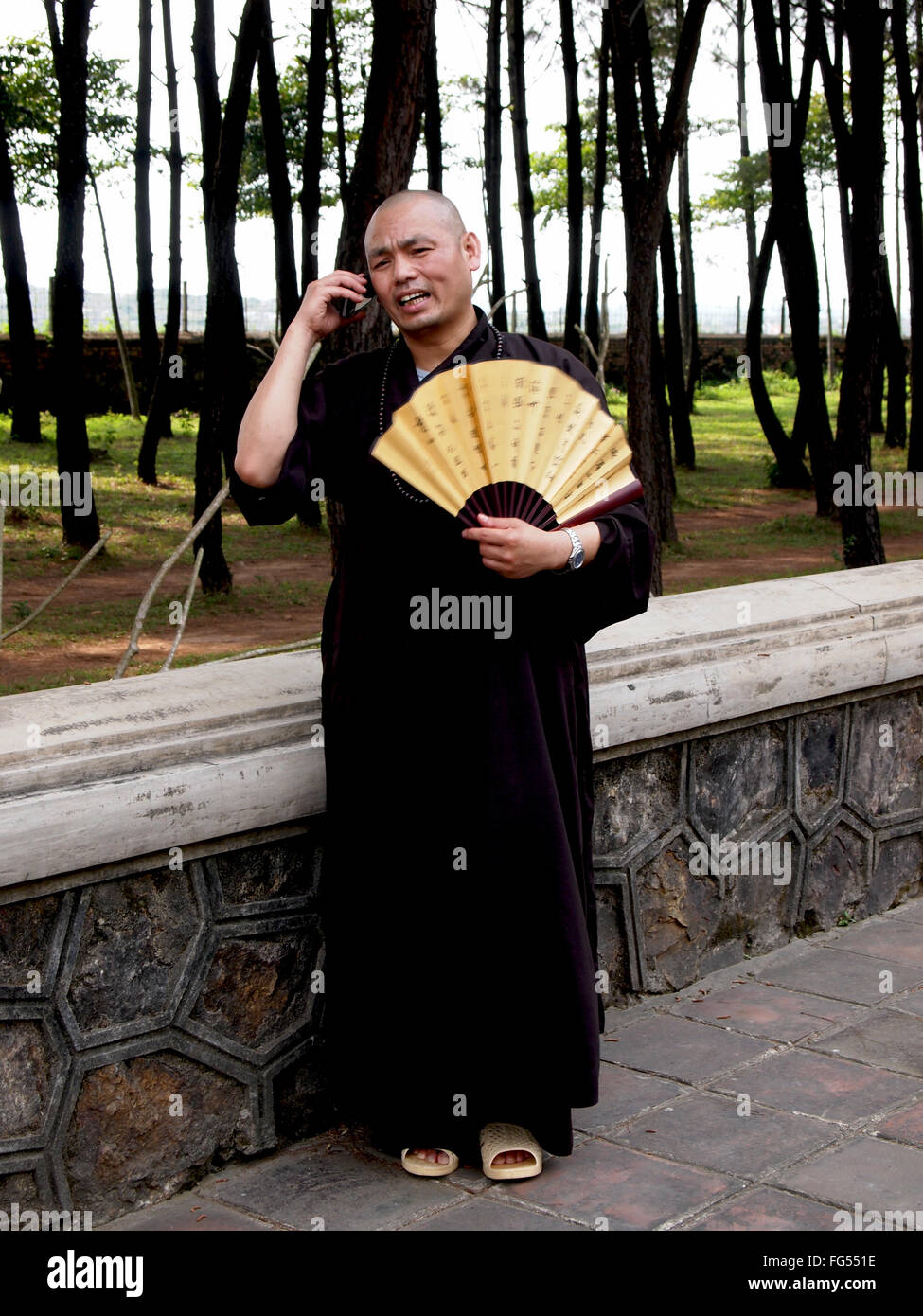 Monk fan hi-res stock photography and images - Alamy