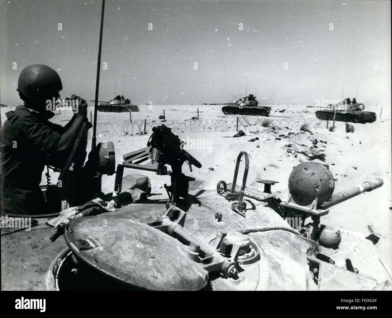 1980 - Gidi Mitla line Sinai Reconditioned T-55 Soviet Tanks © Keystone ...